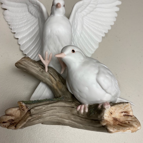 Homco | Accents | Homco Masterpiece Vintage Porcelain Doves Figurine ...